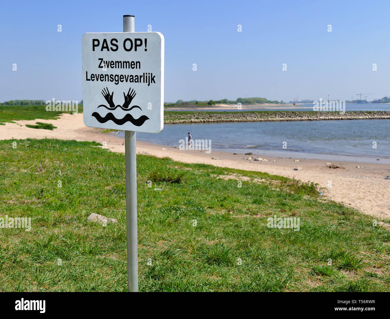 Dangerous currents sign hi-res stock photography and images - Alamy