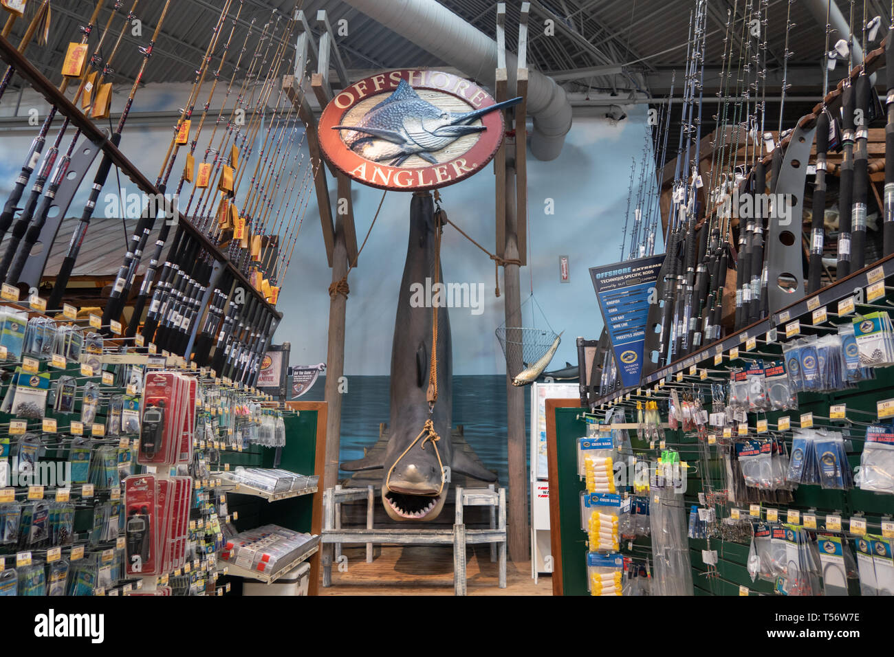 Bass pro shop hi-res stock photography and images - Alamy