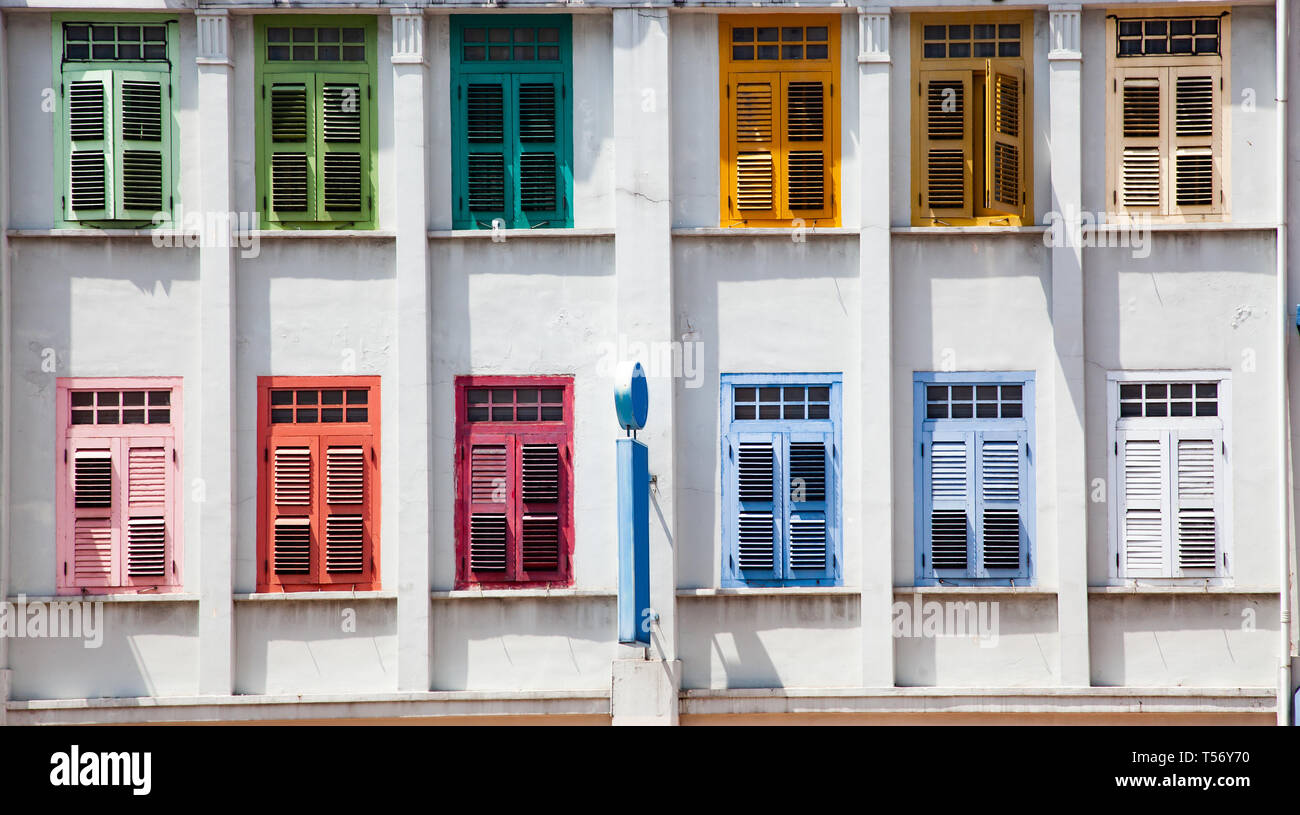 Keyhole windows hi-res stock photography and images - Alamy
