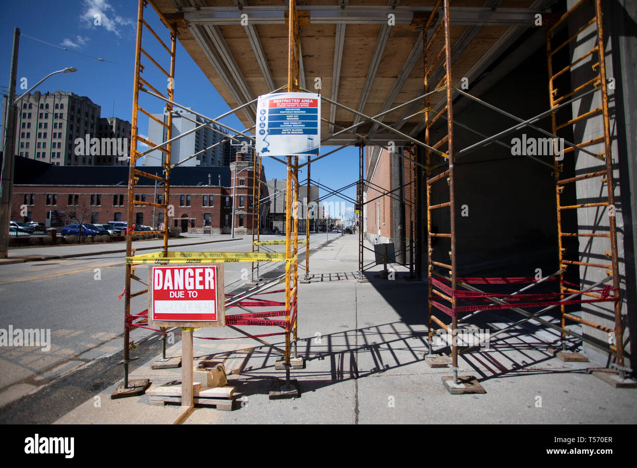 Covered Scaffolding Over Pedestrian Walkway Danger Due Restricted Area ...