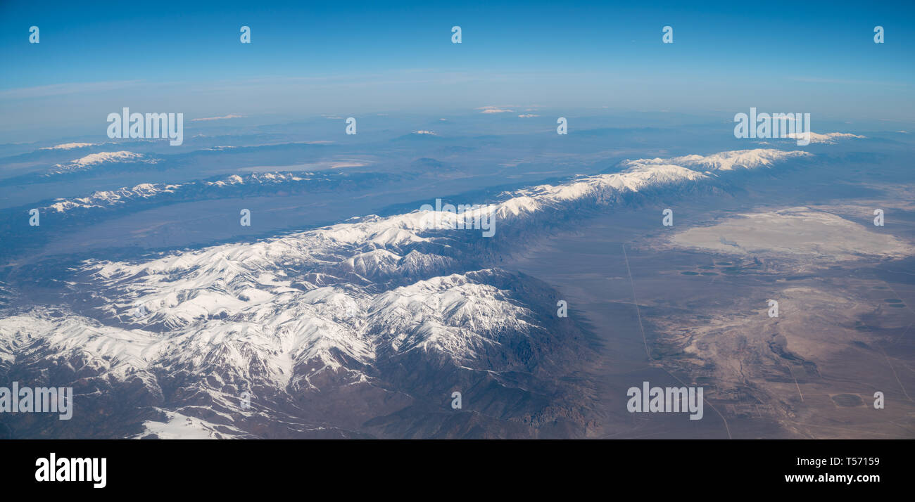 Large Mountain Formation Diving Large Flat Lands Stock Photo - Alamy