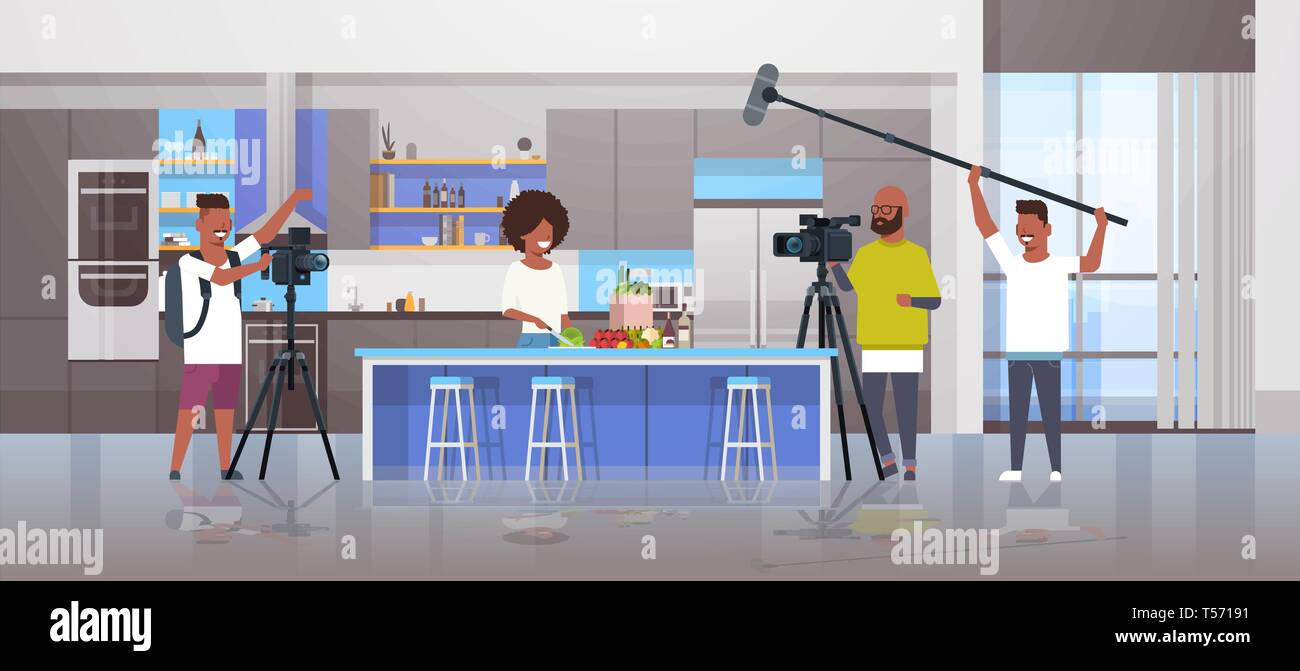 Cartoon man movie camera hi-res stock photography and images - Alamy