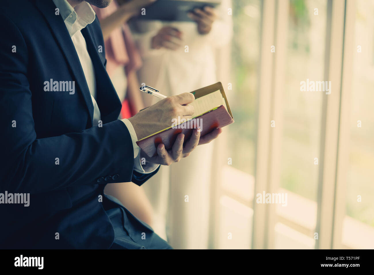 Portrait businesswoman taking note hi-res stock photography and images ...