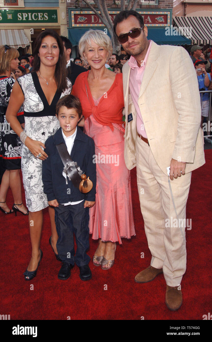 LOS ANGELES, CA. June 25, 2006: Actress HELEN MIRREN with nephew SIMON ...
