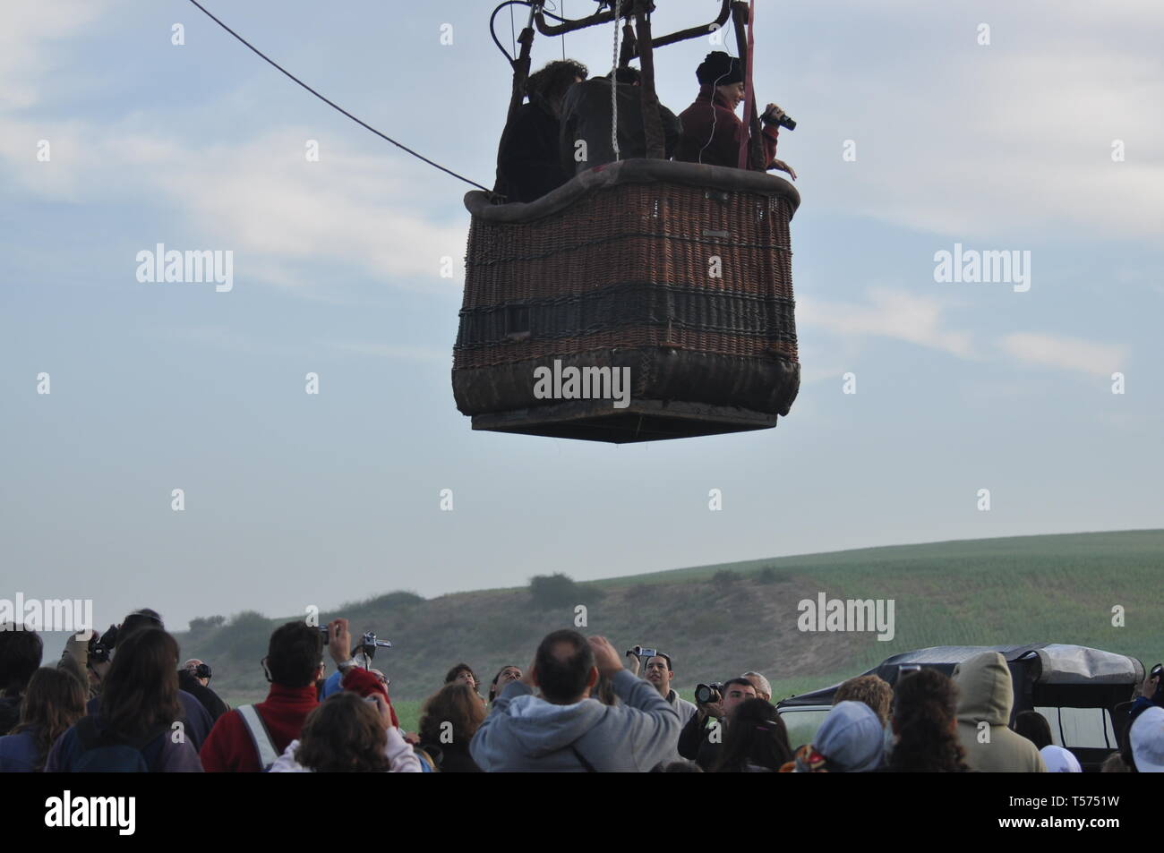Group women festival outdoors field hi-res stock photography and images ...