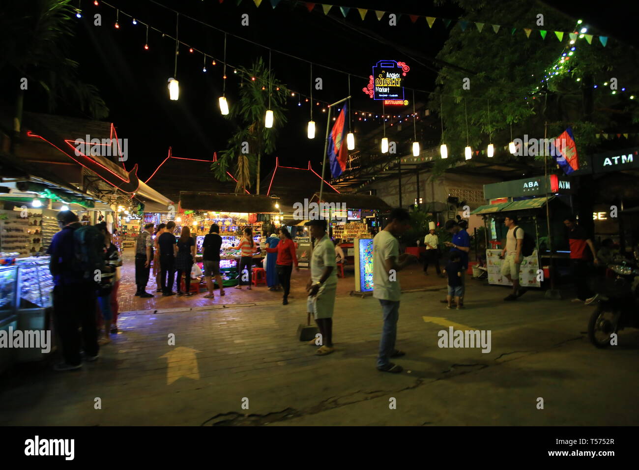 night market in siem reap Stock Photo - Alamy