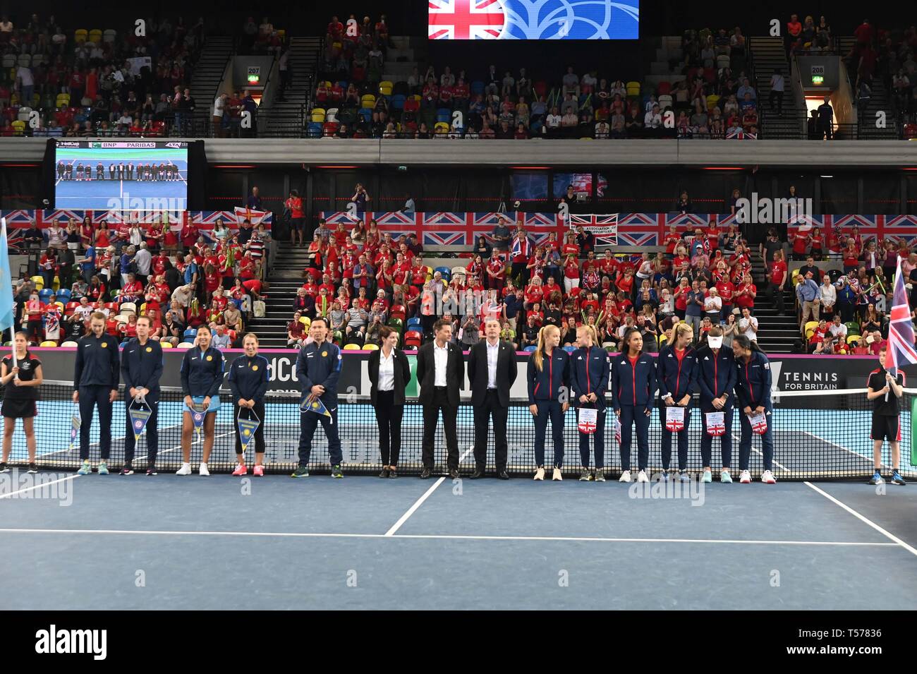 Elizabeth line opening hi-res stock photography and images - Alamy