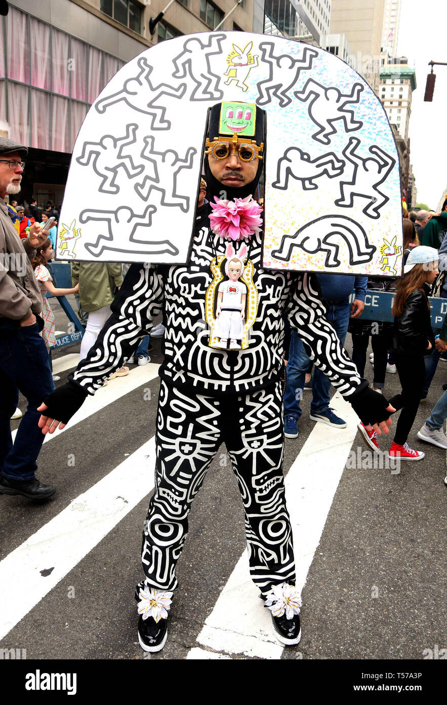 April 21, 2019 - New York City, New York, U.S. - A parade goer wears an ...