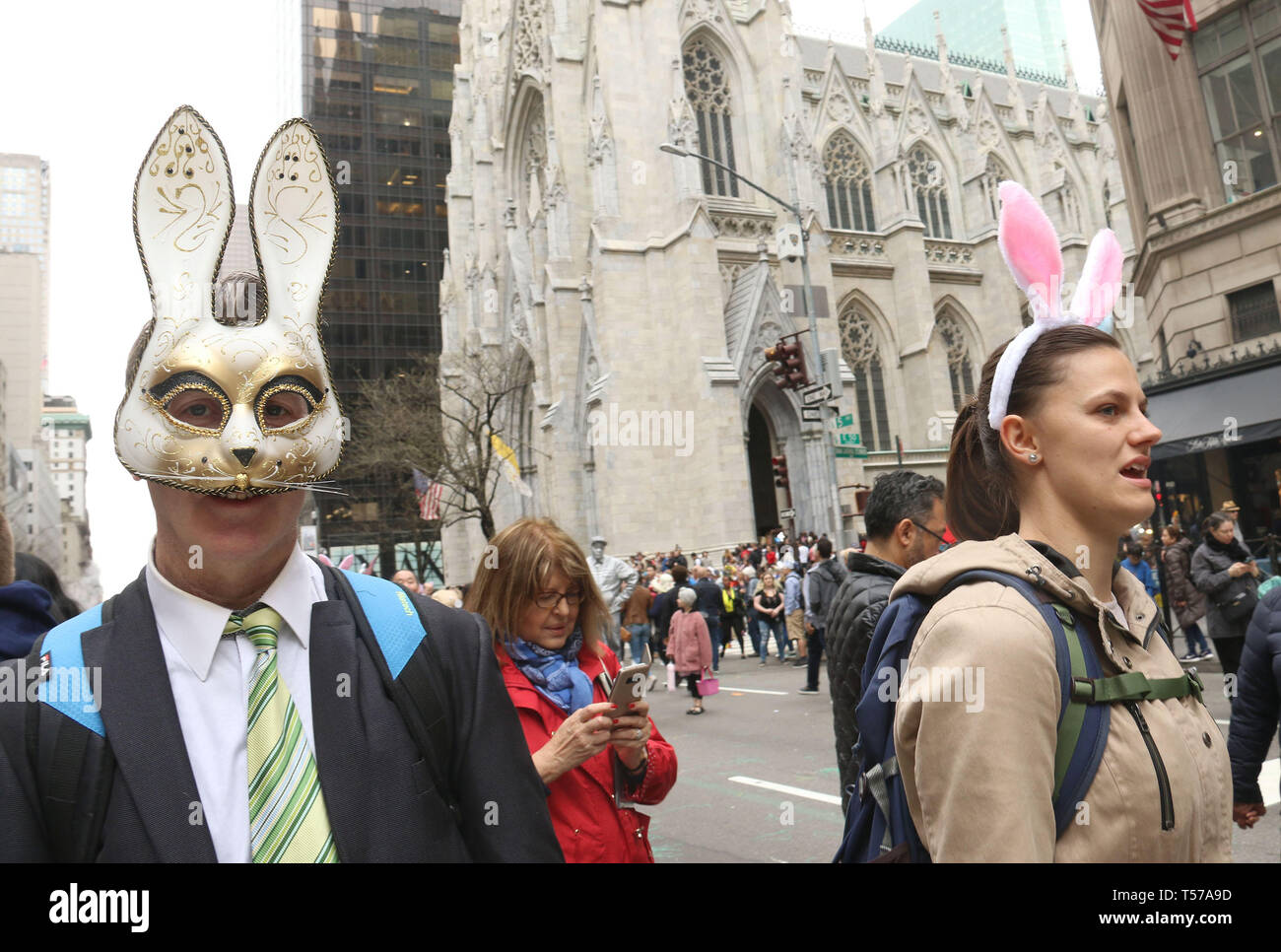 New York City, New York, USA. 21st Apr, 2019. Parade goers wear Easter ...
