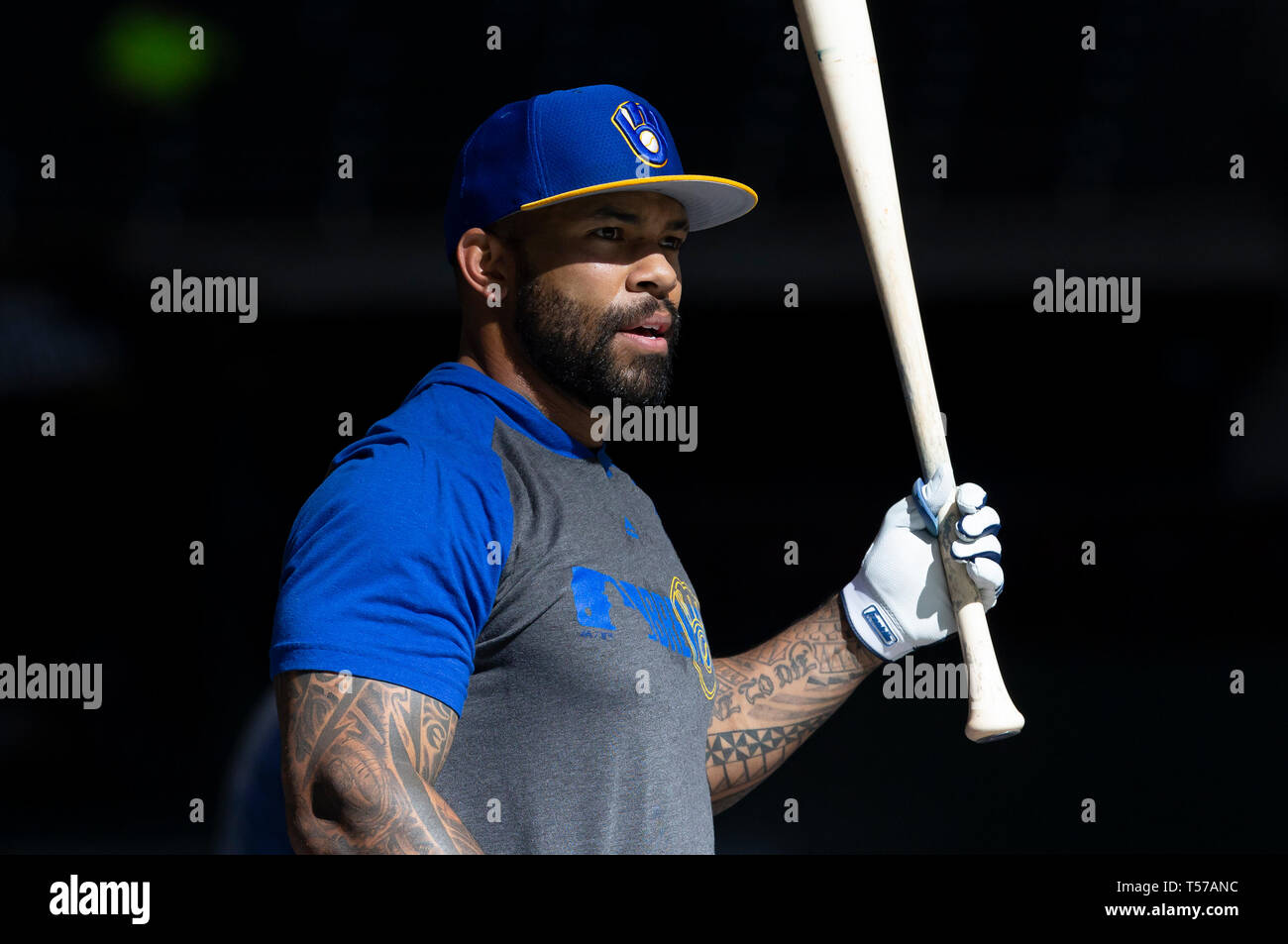 Milwaukee, WI, USA. 20th Apr, 2019. Milwaukee Brewers first baseman ...