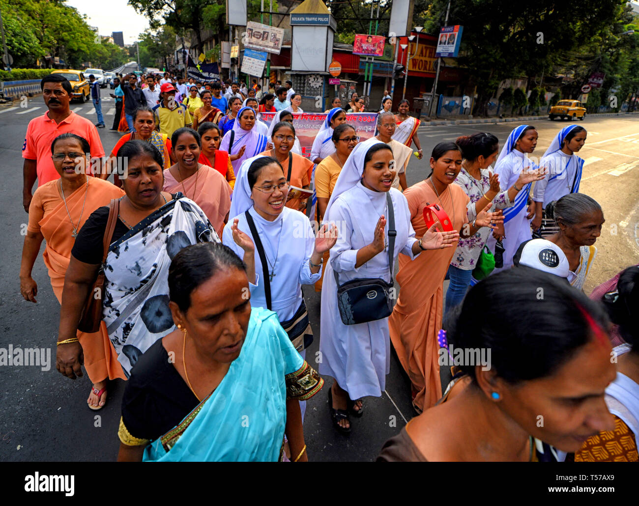 Kolkata, India. 21st Apr, 2019. Nuns from the Missionaries of Charity ...