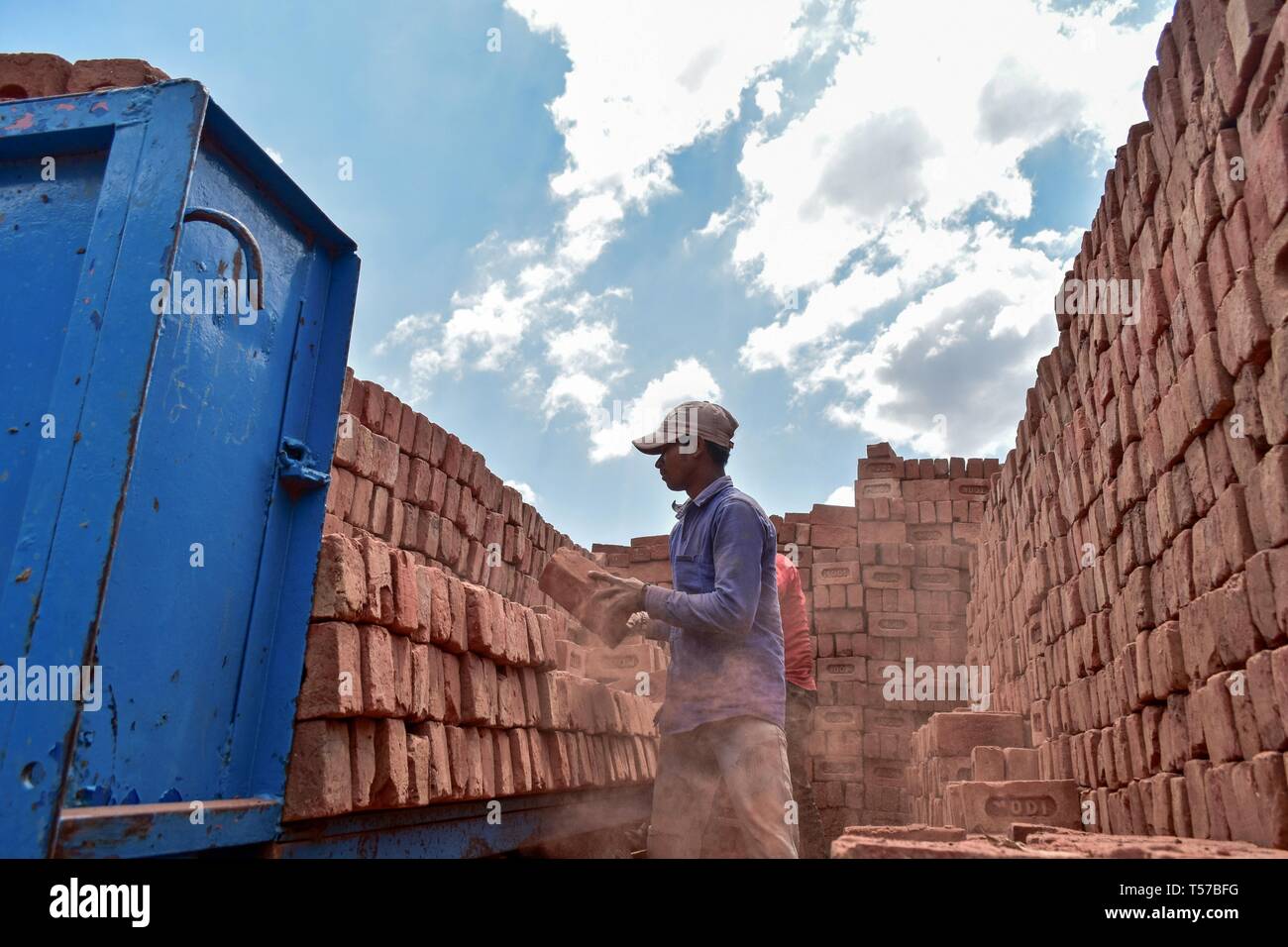 Brick factory pradesh india hi-res stock photography and images - Alamy