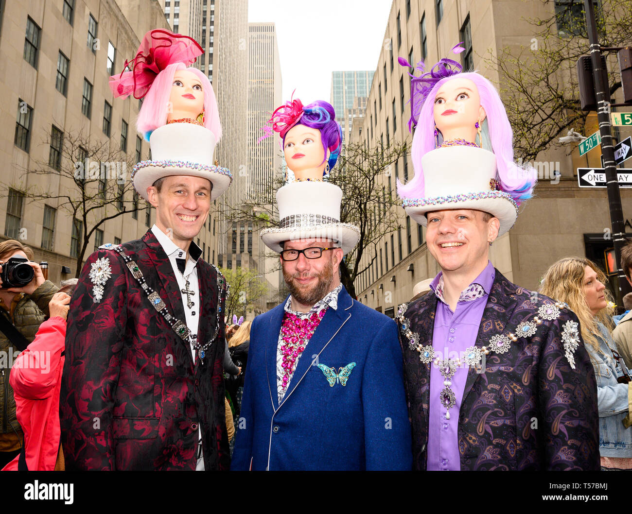 Fancy bonnet hi-res stock photography and images - Alamy