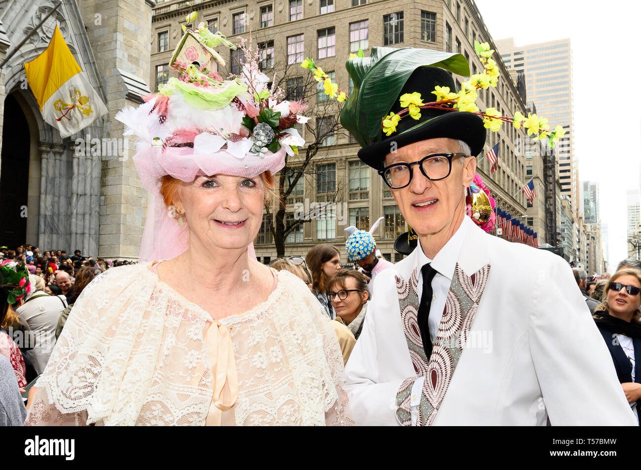 Fancy bonnet hi-res stock photography and images - Alamy