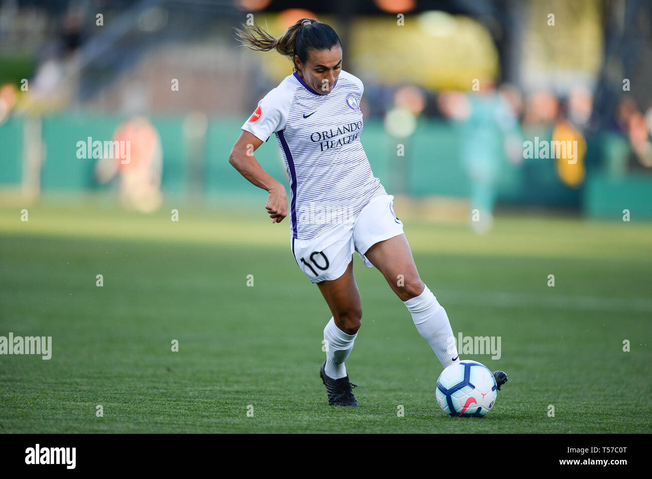 Tacoma, WA, USA. 21st Apr, 2019. Pride forward MARTA (10) pushes the ...