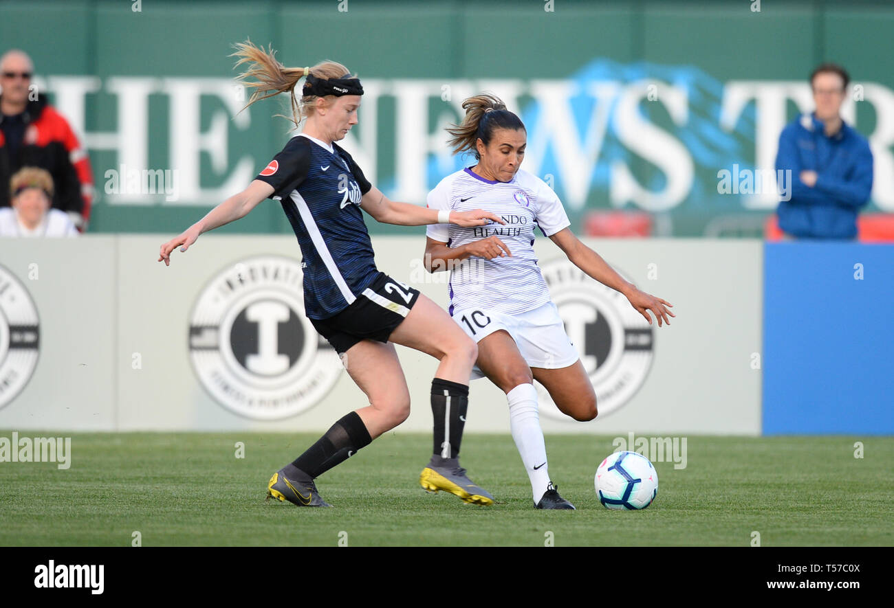 Bethany Balcer High Resolution Stock Photography and Images - Alamy