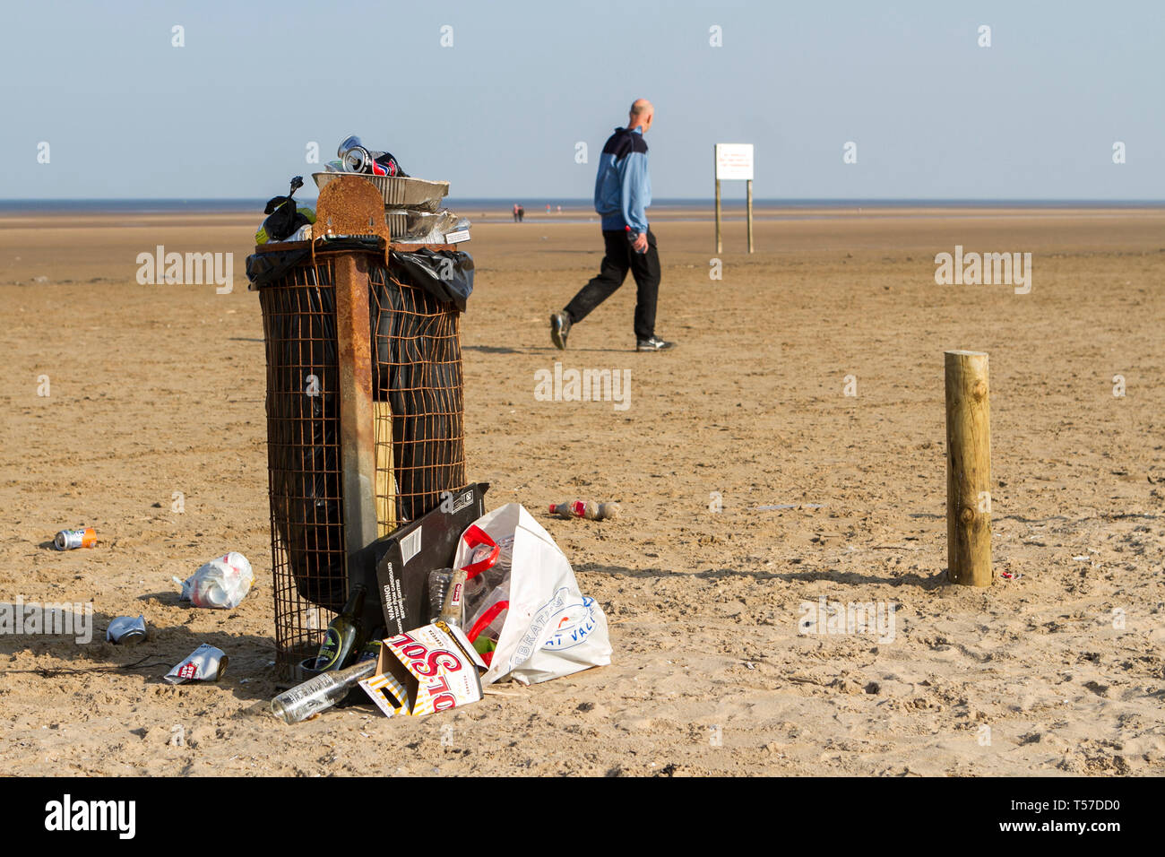 Before and after beach clean hi-res stock photography and images - Alamy