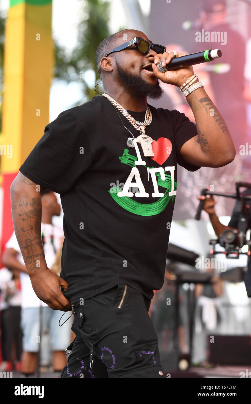 Davido hi-res stock photography and images - Alamy