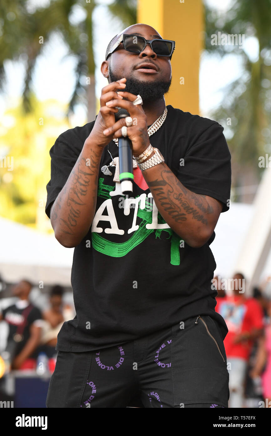 Davido hi-res stock photography and images - Alamy