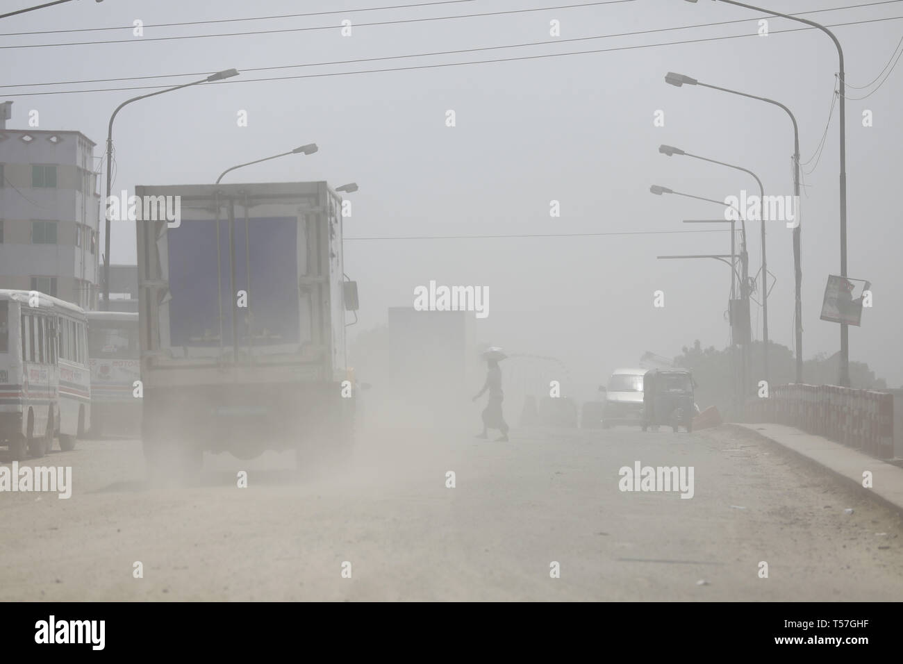 Bangladesh smog hi-res stock photography and images - Alamy
