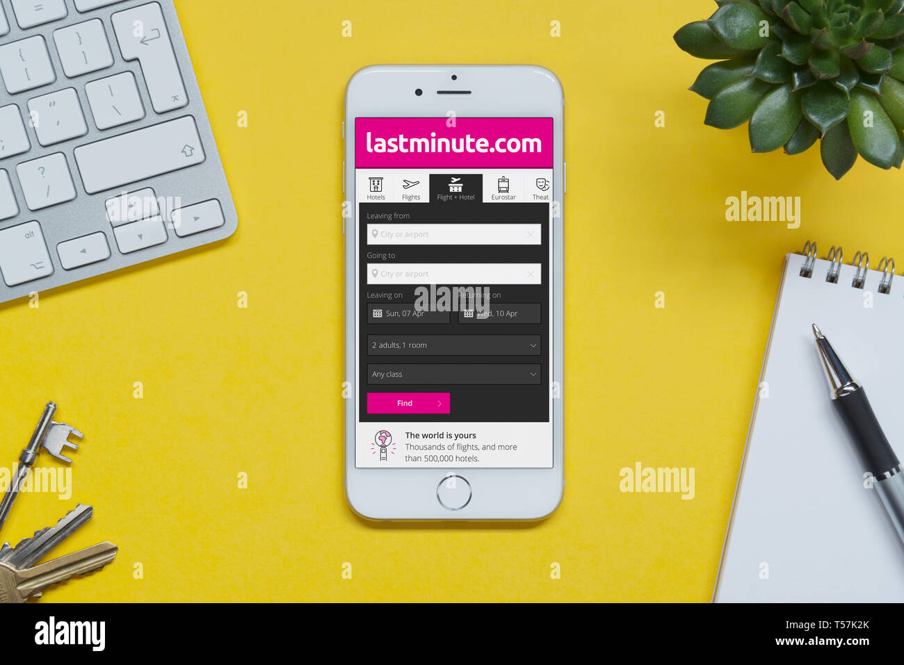 Last minute com logo hi-res stock photography and images - Alamy