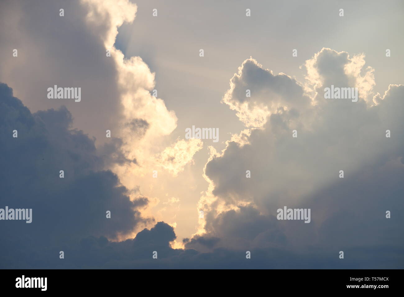 Bright light and heaven hi-res stock photography and images - Alamy