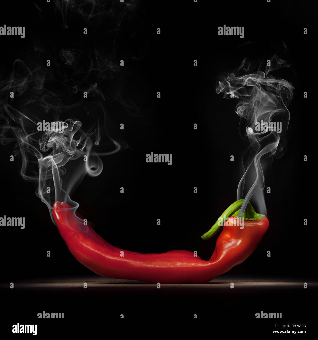 Black smoke background hi-res stock photography and images - Alamy