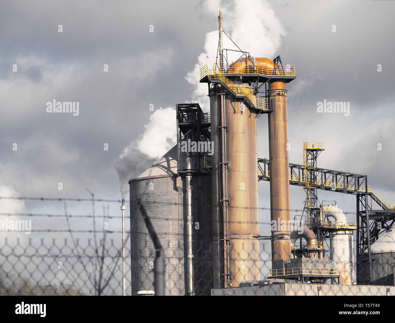 Mill stack hi-res stock photography and images - Alamy