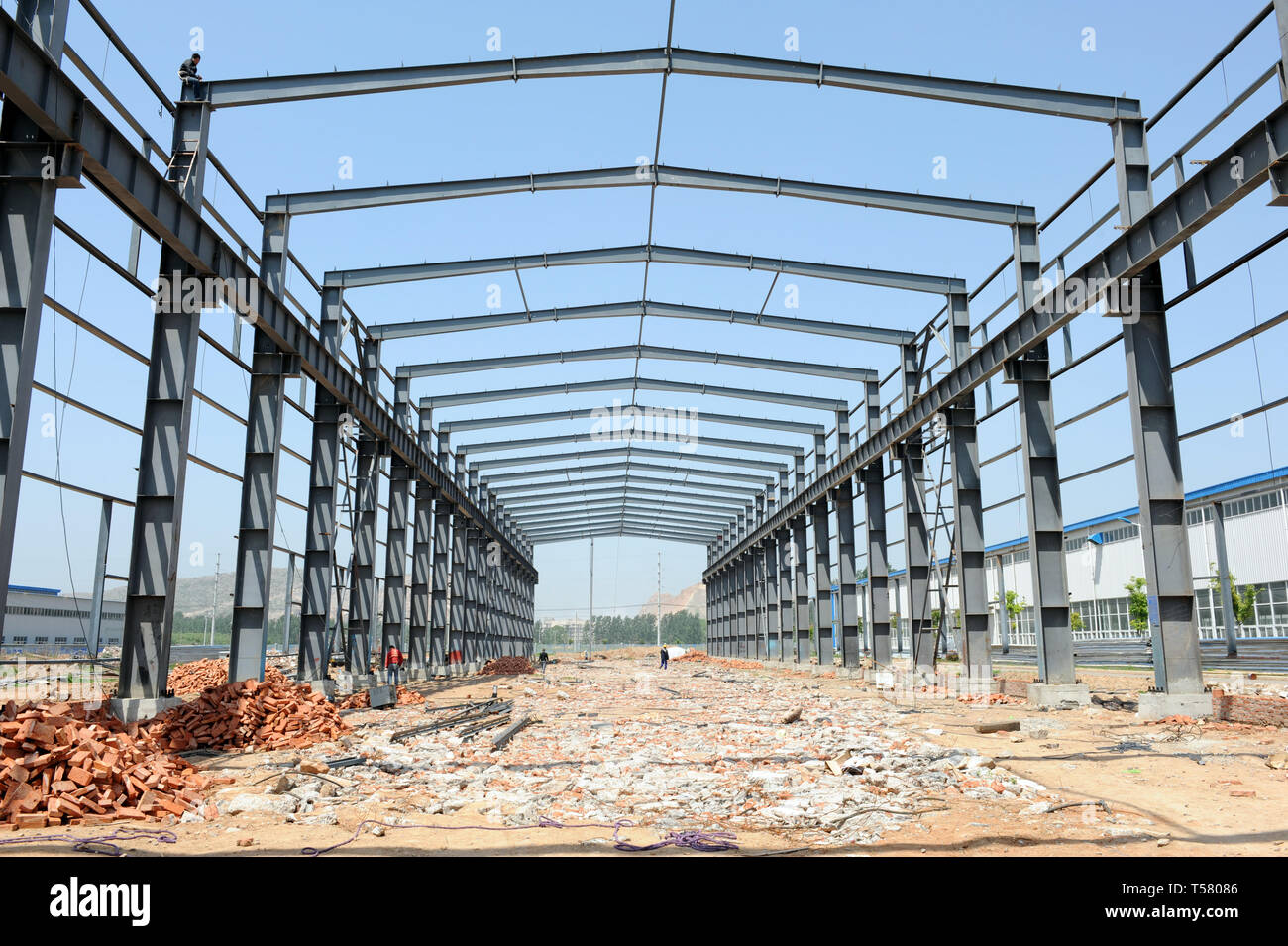 Steel frame factory building site Stock Photo - Alamy