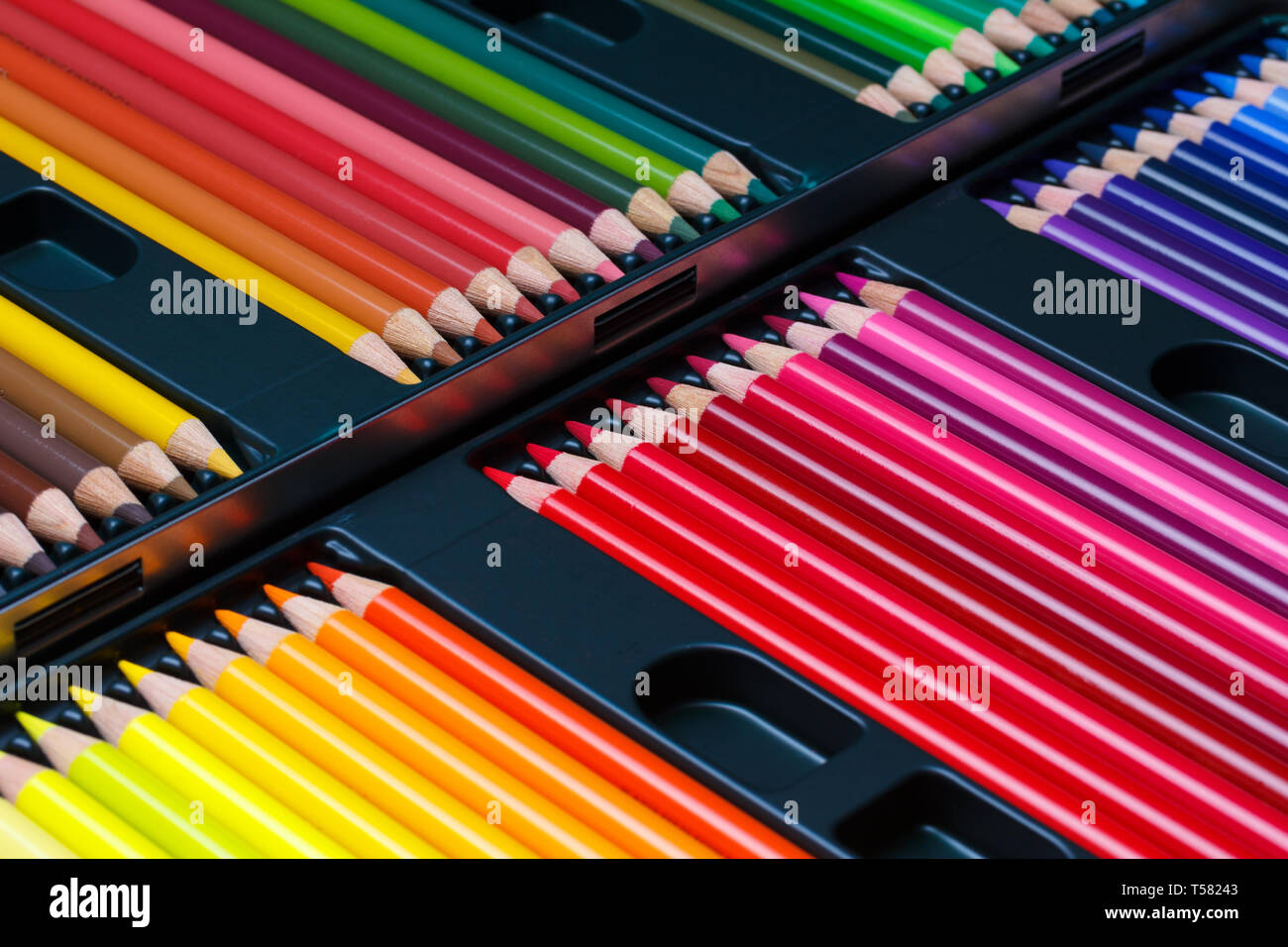 Box colour pencils hi-res stock photography and images - Alamy