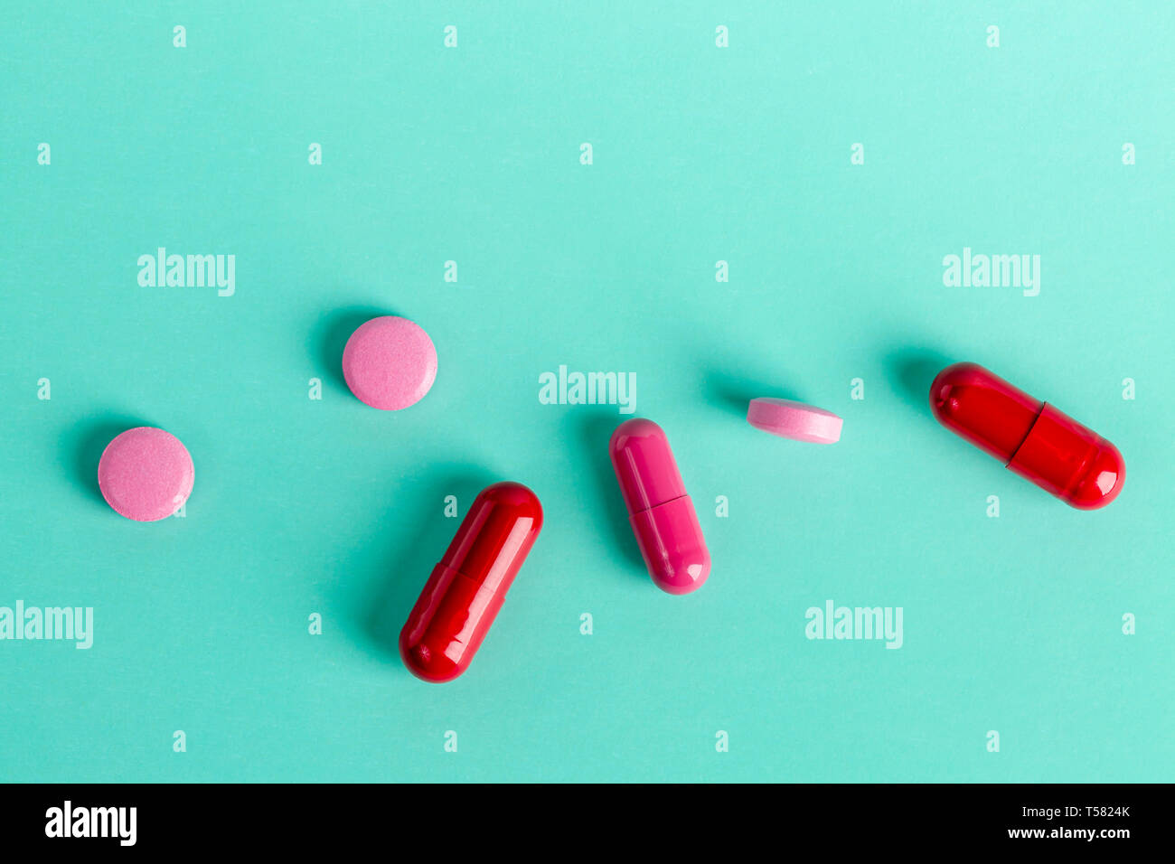 Different medicinal tablets and capsules Stock Photo - Alamy