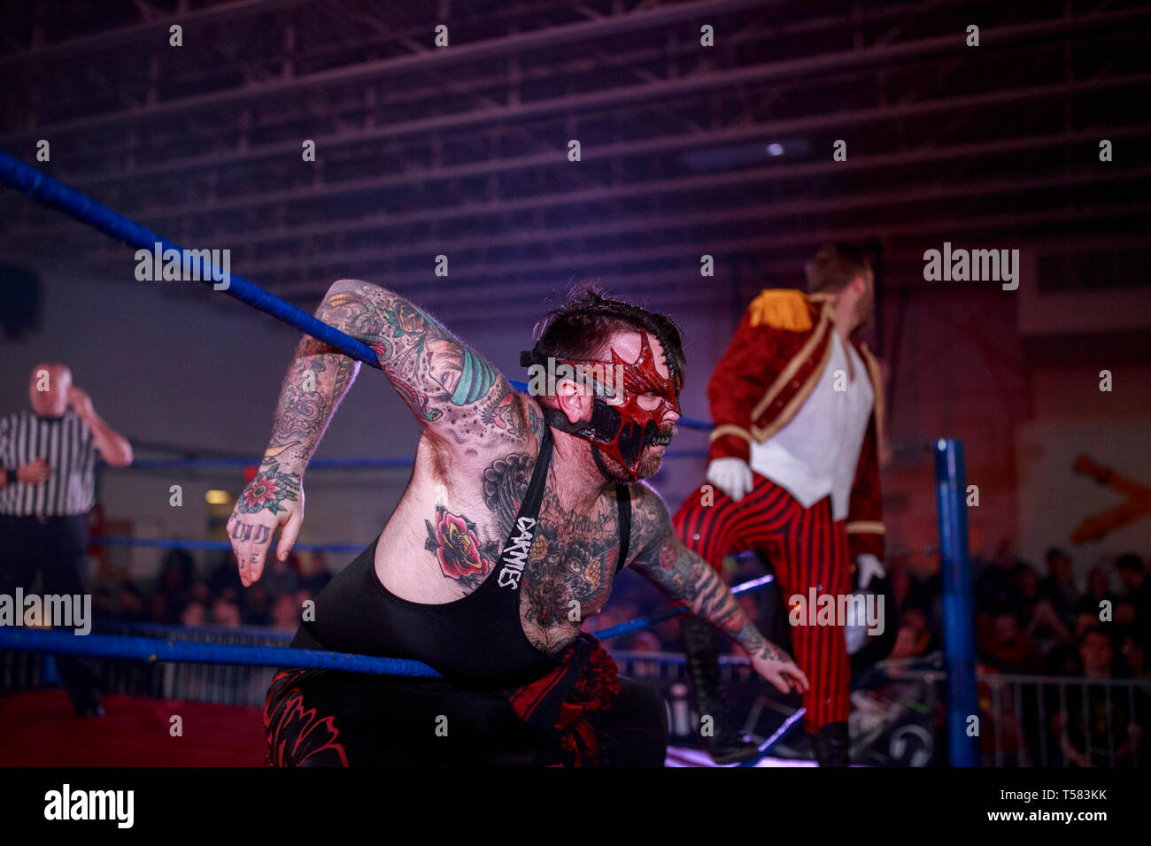 Wrestling pro hi-res stock photography and images - Alamy