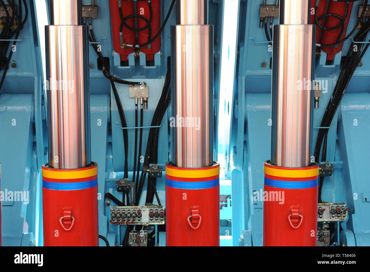 Large mining height hydraulic support hi-res stock photography and ...