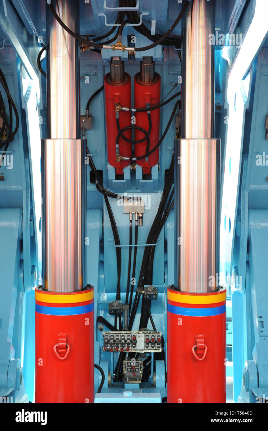 Large mining height hydraulic support hi-res stock photography and ...