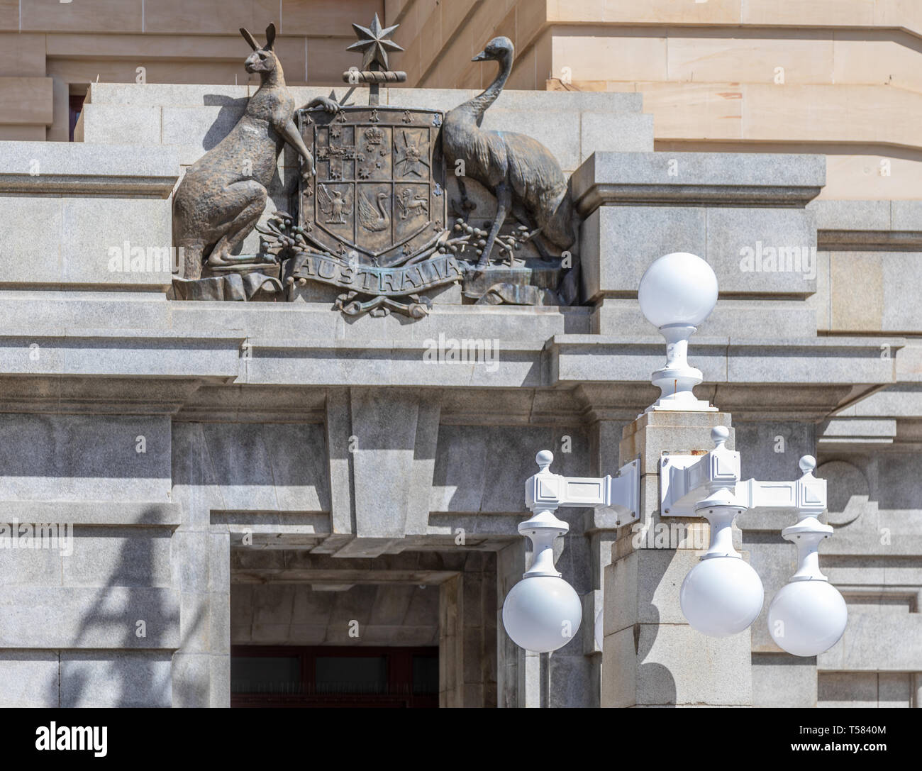 Kangaroo and Emu With the Australian Coat of Arms Stock Photo - Alamy