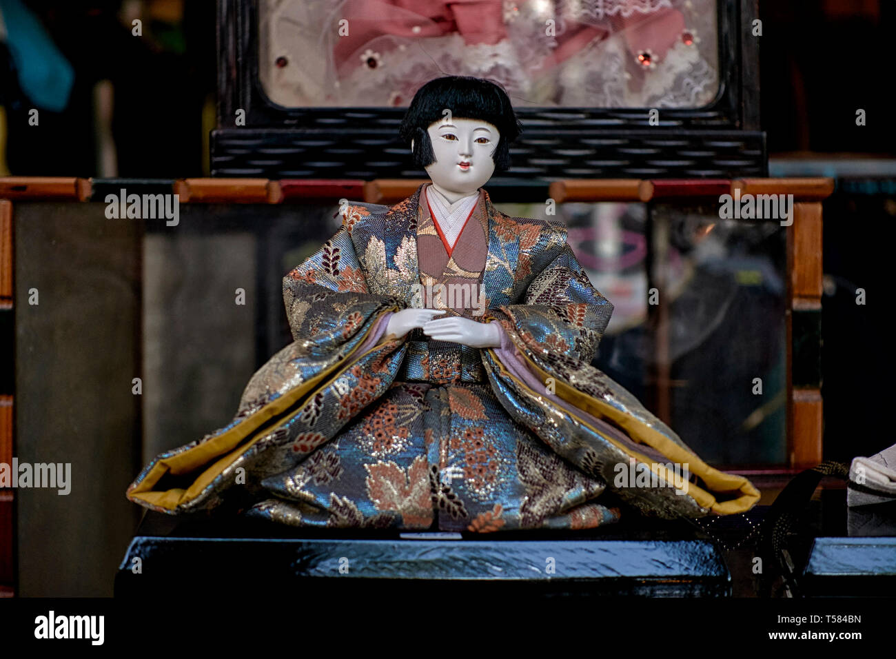 Japanese doll hi-res stock photography and images - Alamy