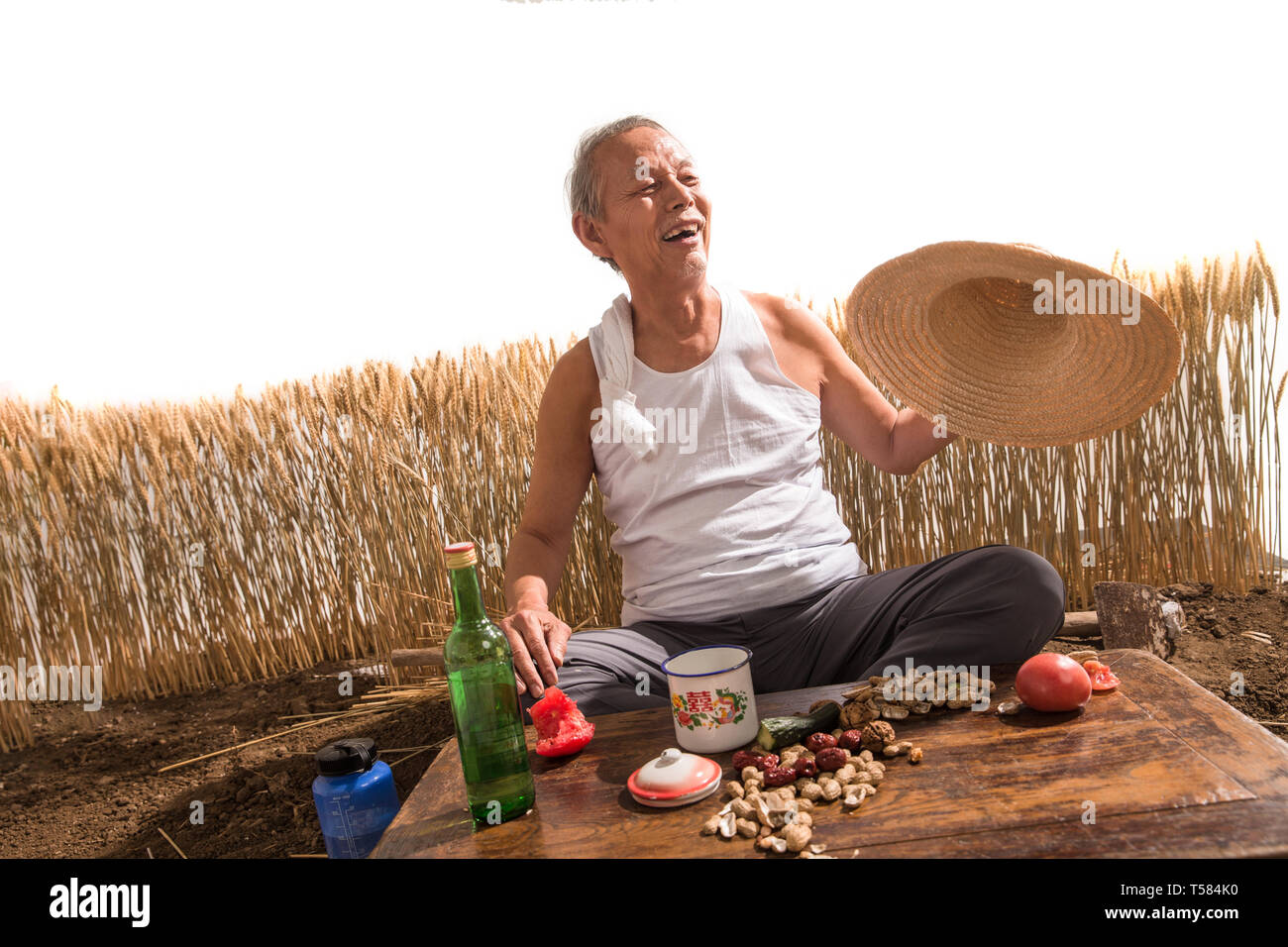Farmer foods hi-res stock photography and images - Alamy