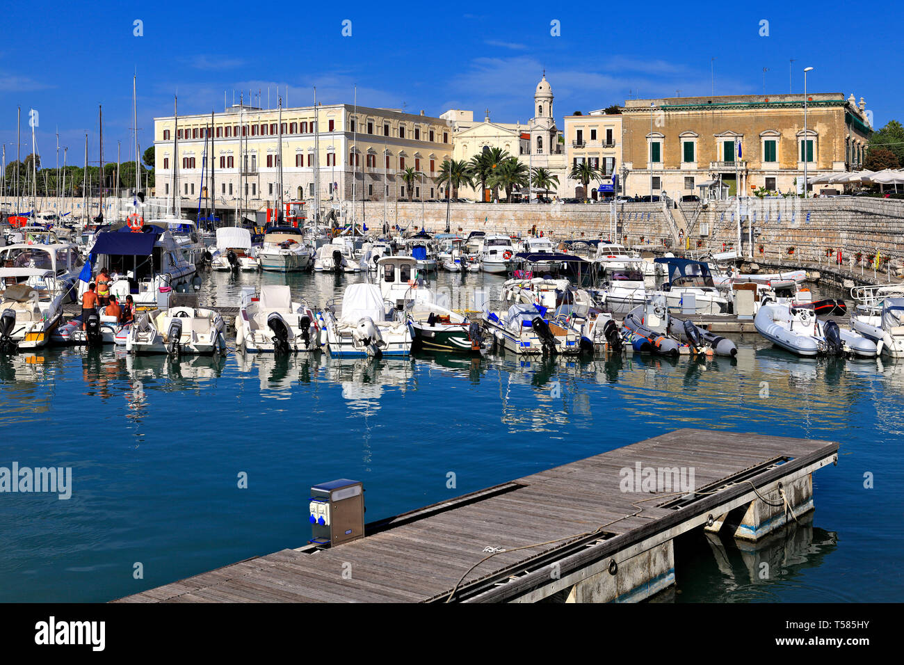 Trane hi-res stock photography and images - Alamy