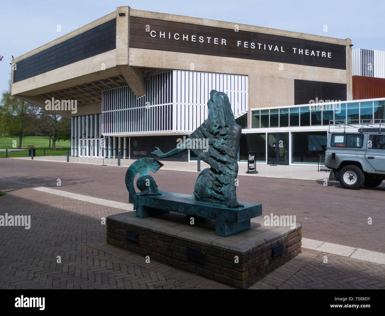 Chichester Festival Theatre designed by Philip Powell and Hidalgo Moya ...