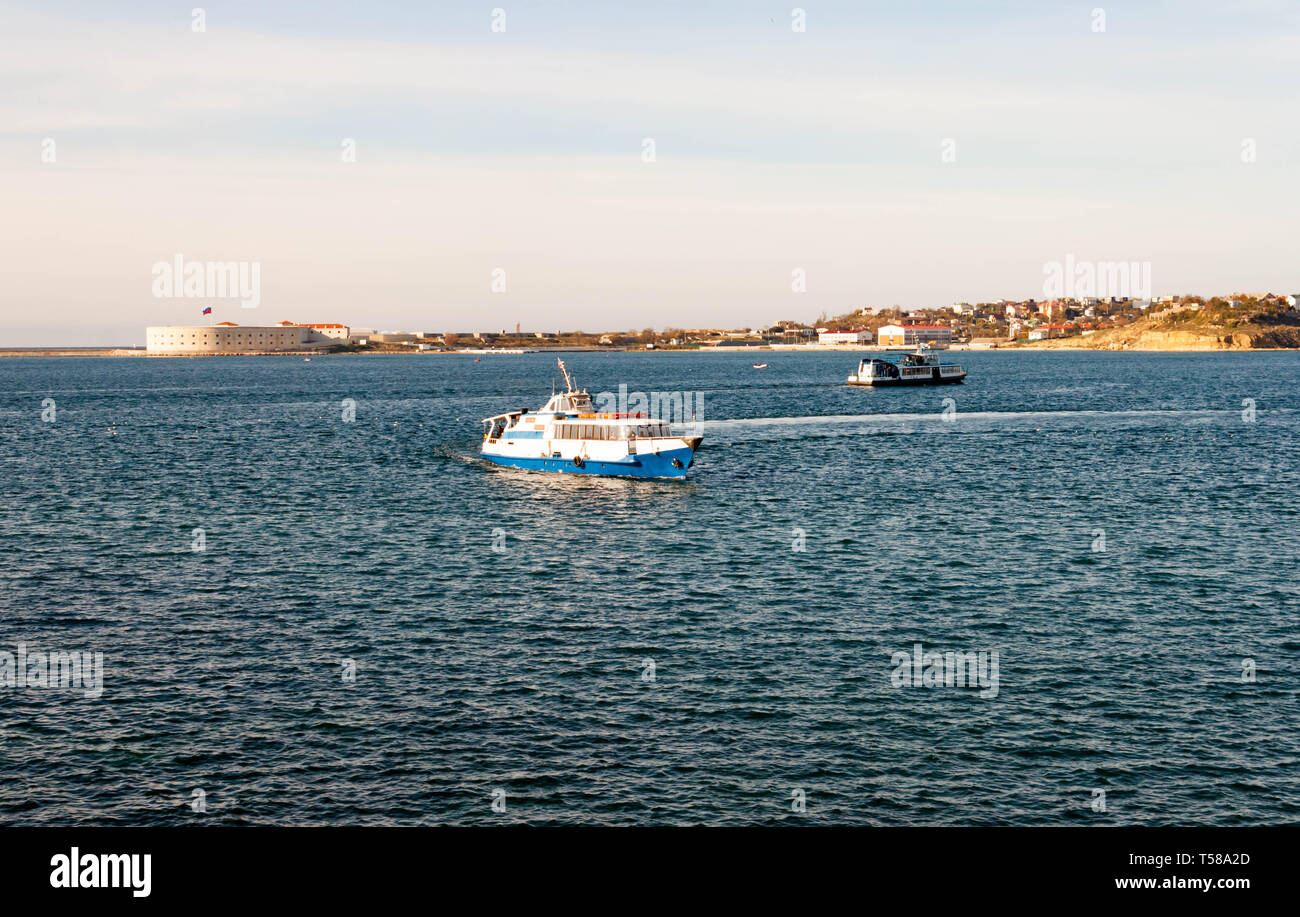 Obelisk ship hi-res stock photography and images - Alamy