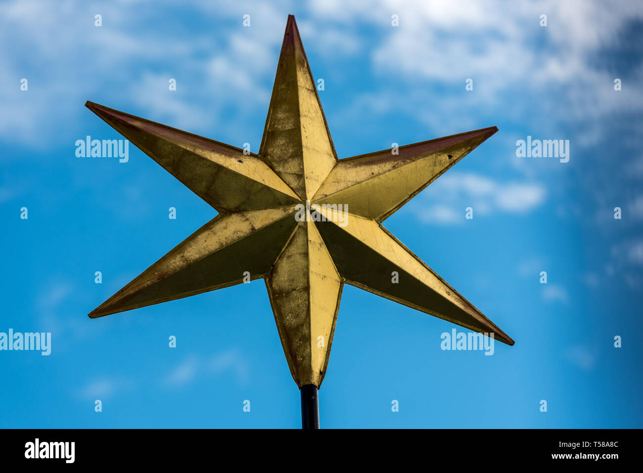Four pointed star hi-res stock photography and images - Alamy