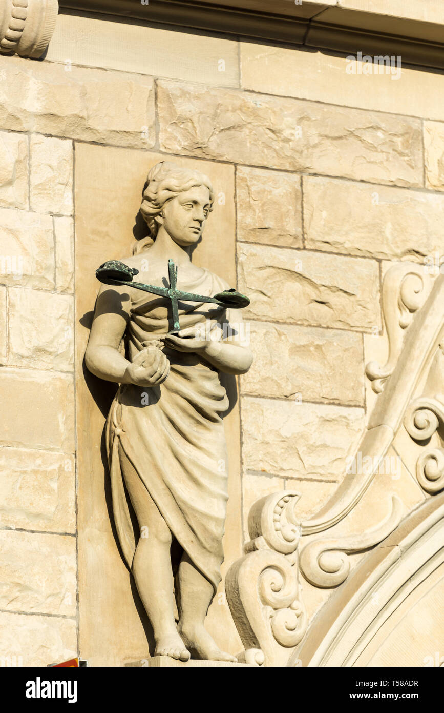 Square scales hi-res stock photography and images - Alamy