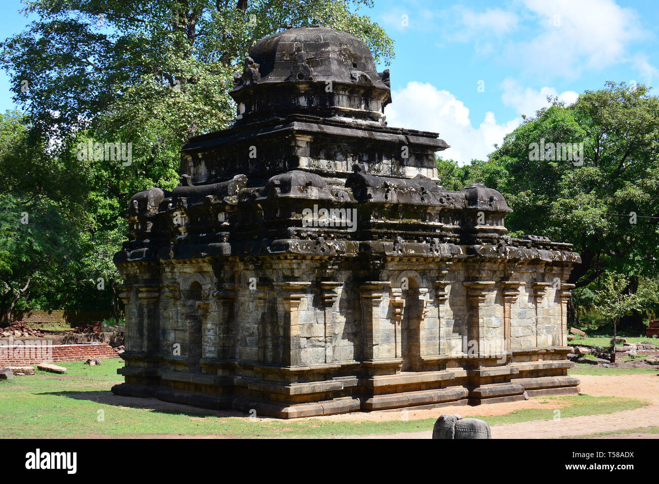 God Shiva Devalaya Hindu Temple, Polonnaruva, Sri Lanka Stock Photo - Alamy