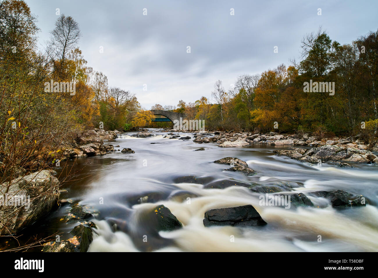 Tummel bridge hi-res stock photography and images - Alamy