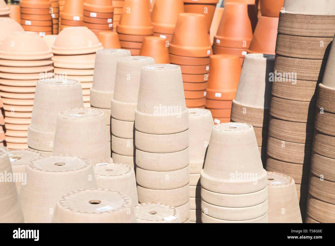 Clay pots stack on a market Stock Photo - Alamy