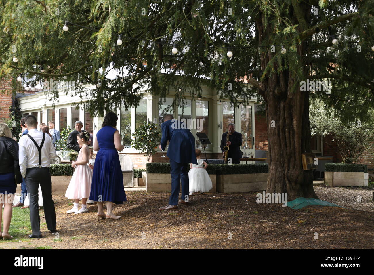 Big family gathering outdoors hi-res stock photography and images - Alamy