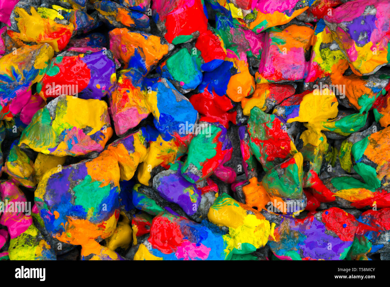 Painted pebbles hi-res stock photography and images - Alamy