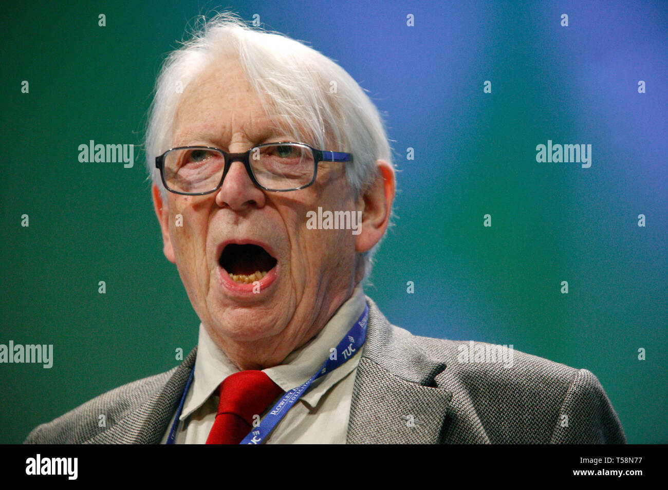 Geoffrey goodman hi-res stock photography and images - Alamy