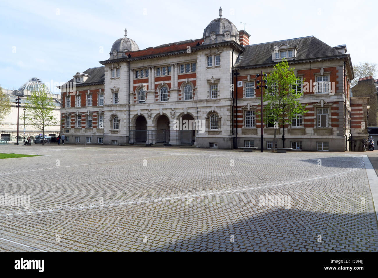 Chelsea college of art and design hi-res stock photography and images ...