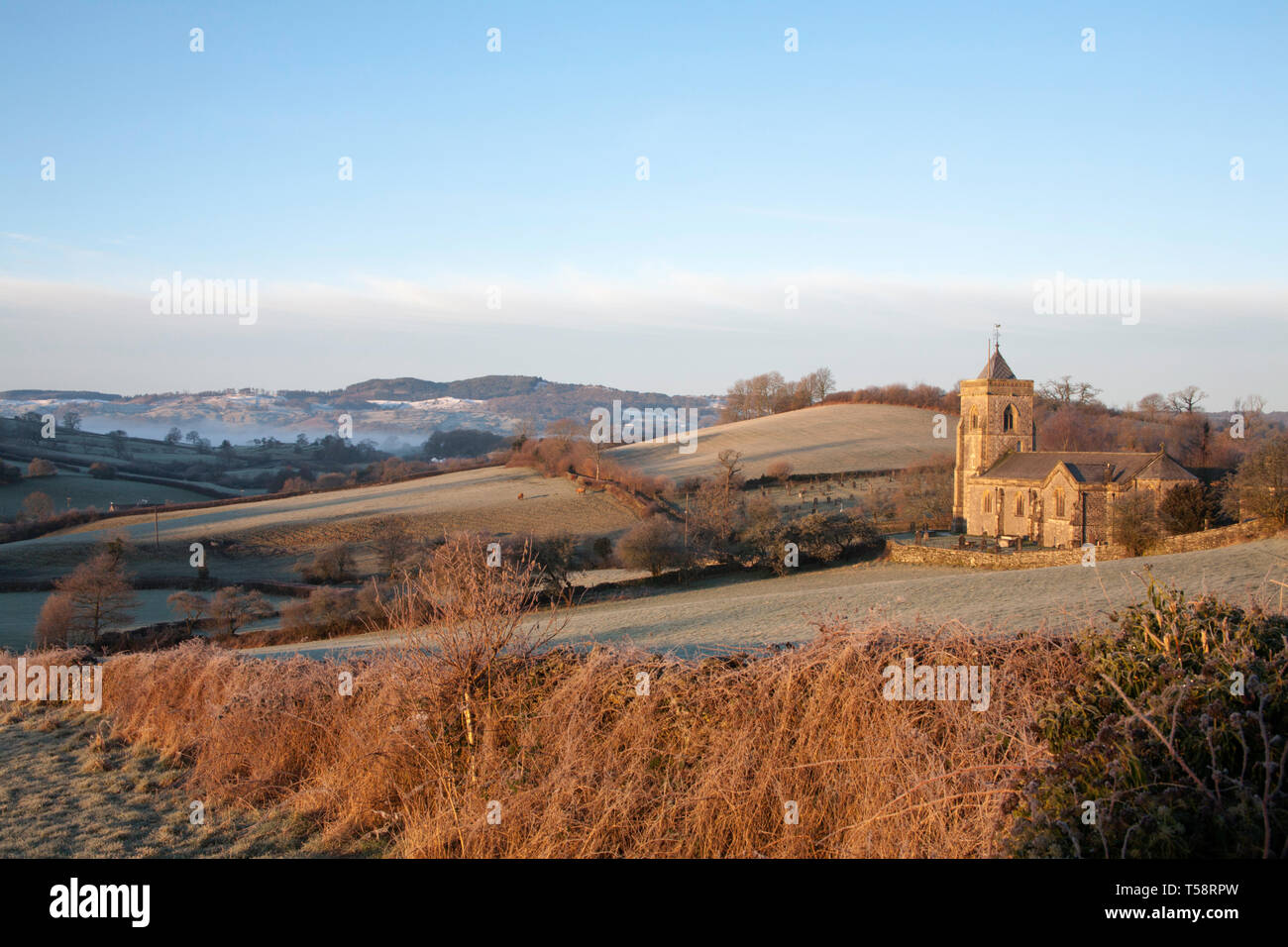 Bowness on windermere church hi-res stock photography and images - Alamy